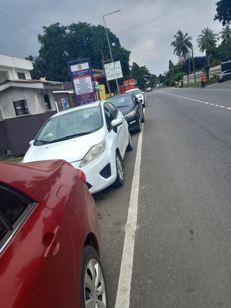 Tıp merkezleri ve klinikler St. Andrews, Akra, foto