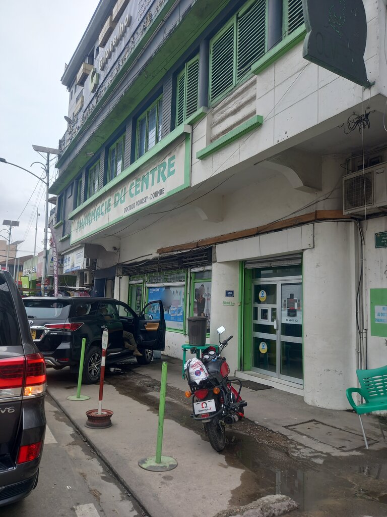 Eczaneler Drugstore, Douala, foto