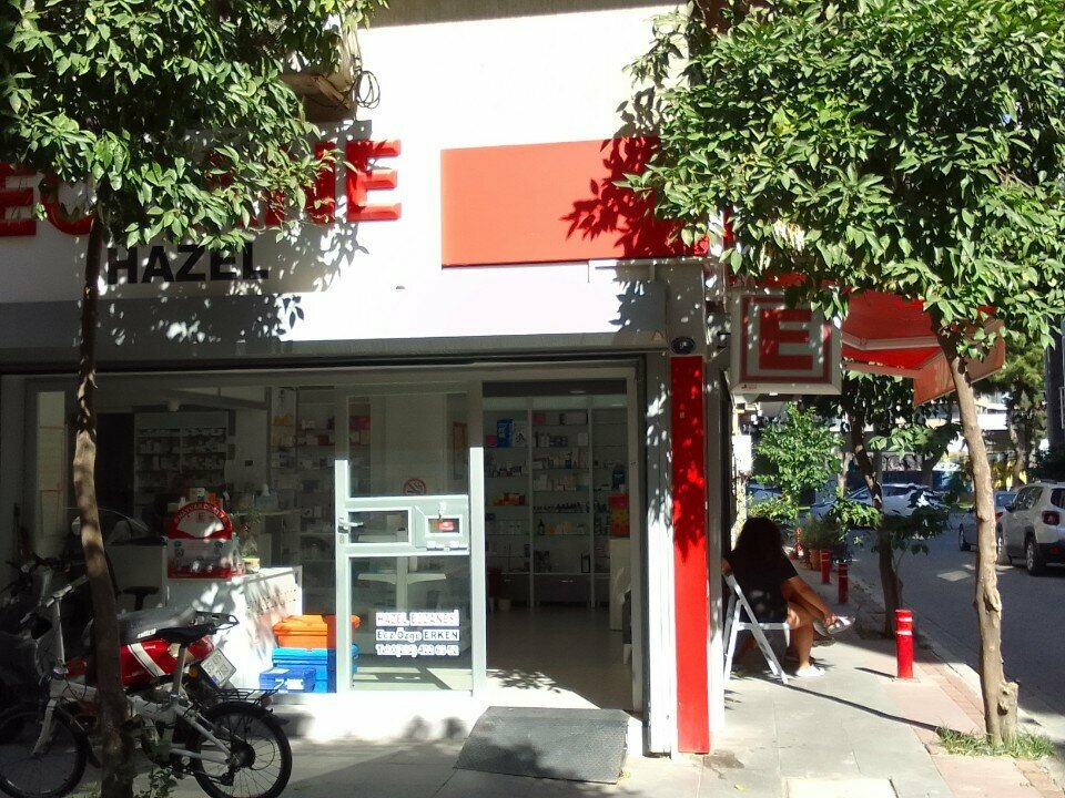 Eczaneler Hazel Eczanesi, İzmir, foto