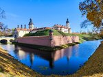 Niasviž palace and park complex (Zamkavaja vulica No:2), turistik yerler  Nesvizh'ten