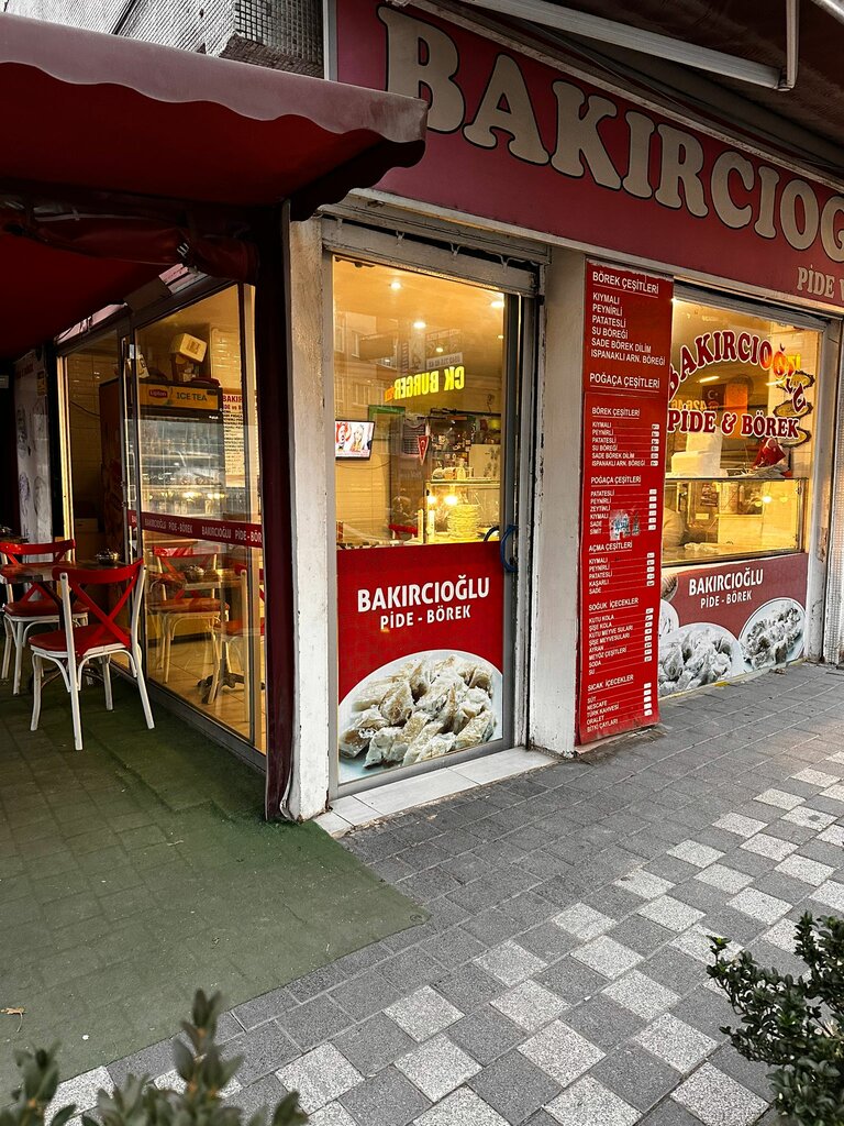 Kafe Bakırcıoğlu Pide ve Börek, İstanbul, foto