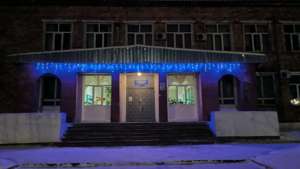 Meslek yüksekokulu Lesosibirskii Tehnologicheskii Tehnikum, Lesosibirsk, foto