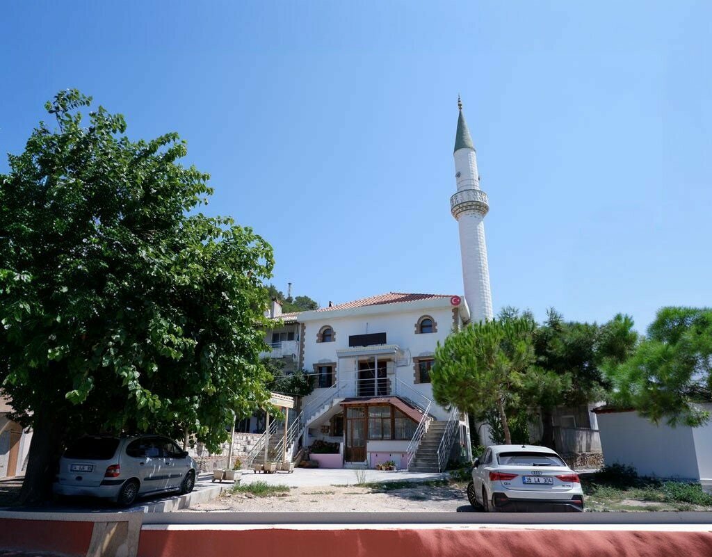 Cami İskele Cami, Karaburun, foto