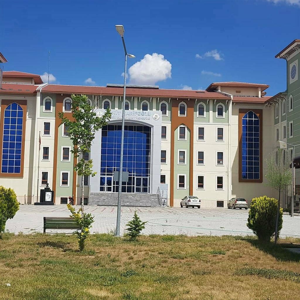 Ortaokul Cahit Zarifoğlu İmam Hatip Ortaokulu, Karaman, foto