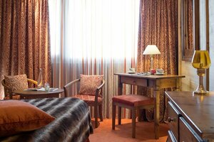 Hotel Carlina (Auvergne-Rhône-Alpes, Savoie, Courchevel, Rue de Bellecôte), otel  Courchevel'den