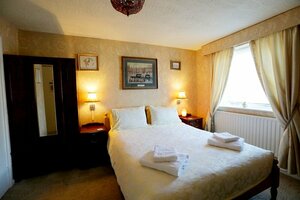 Bryn Woodlands House (Great Britain), otel