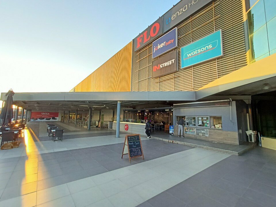 Alışveriş merkezleri Çiğli Kipa Avm Girişi, İzmir, foto