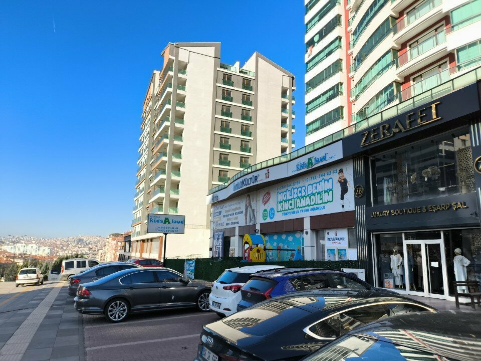 Giyim mağazası  Zerafet Luxury Boutique & Eşarp Şal en, Ankara, foto