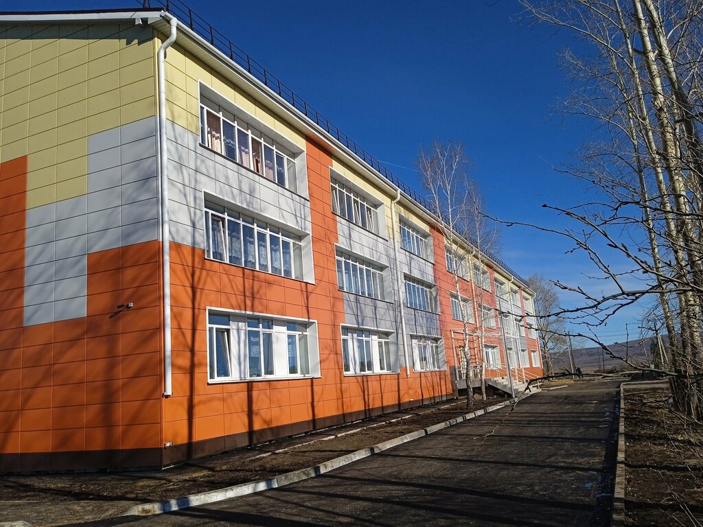 Ortaokul Манзурская средняя общеобразовательная школа, İrkutskaya oblastı, foto