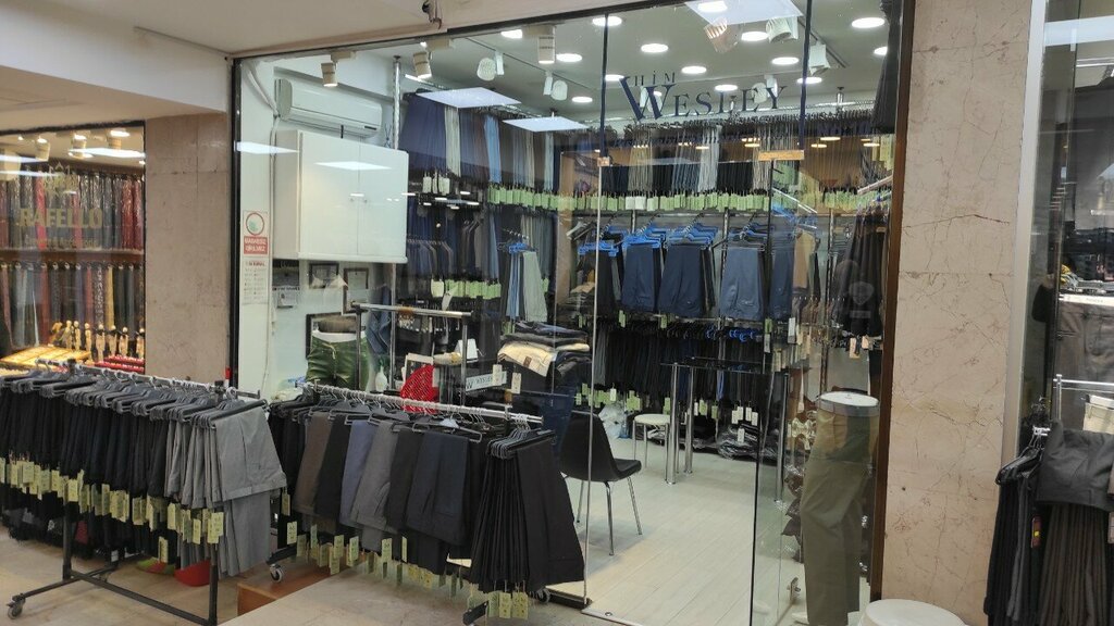 Giyim mağazası Him Wesley, İstanbul, foto