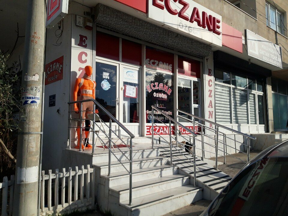 Eczaneler Özgür Eczanesi, İzmir, foto