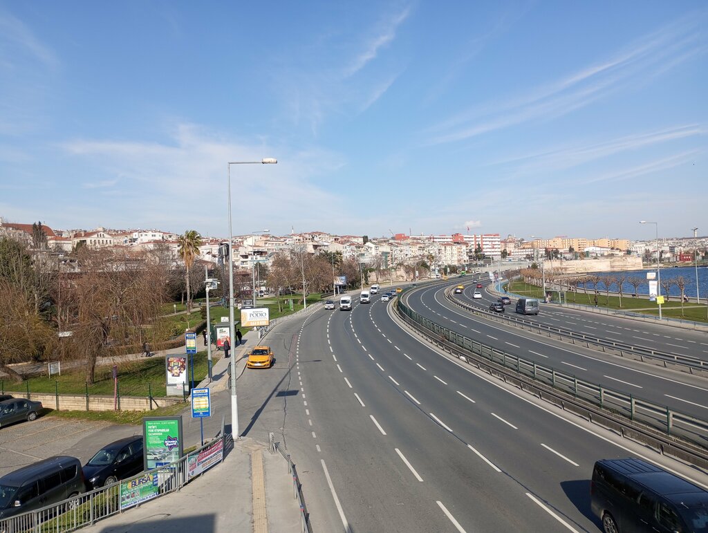 Turistik yerler Sulu Manastır, İstanbul, foto