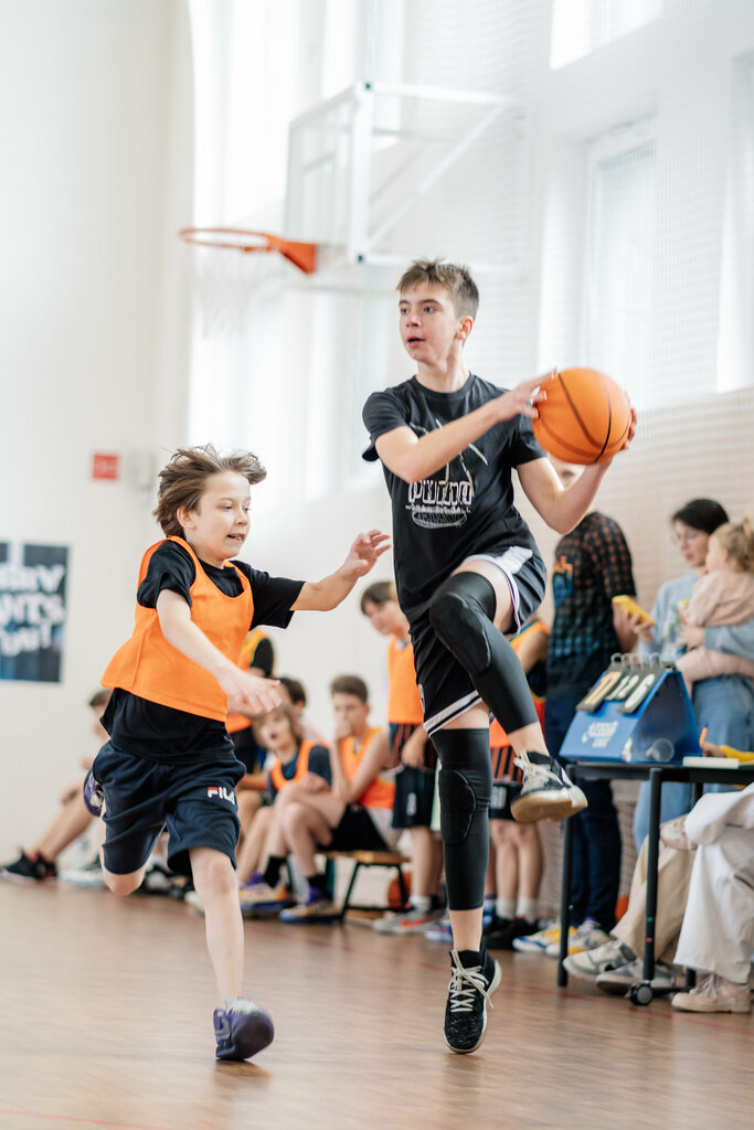 Spor kulüpleri Basketball academy Orange ball, Tiumen, foto