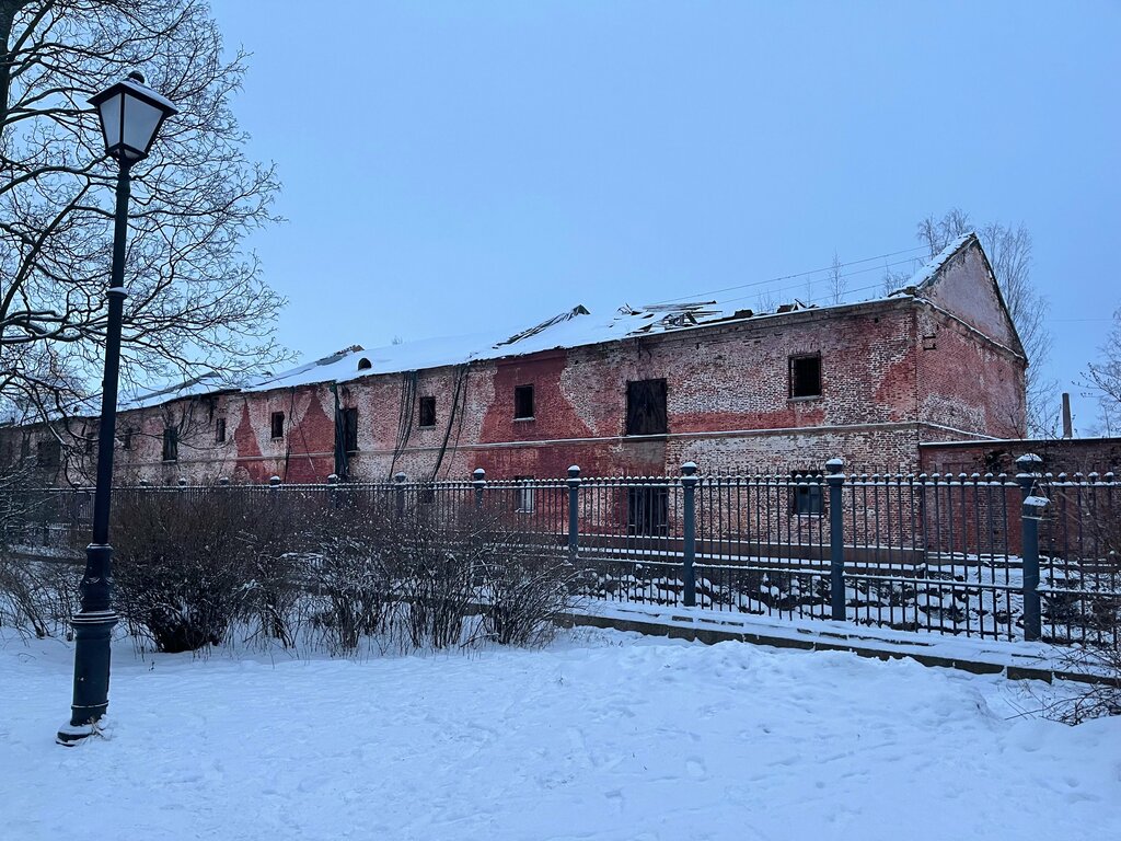 Turistik yerler Провиантские магазины, семь корпусов, Kronstadt, foto