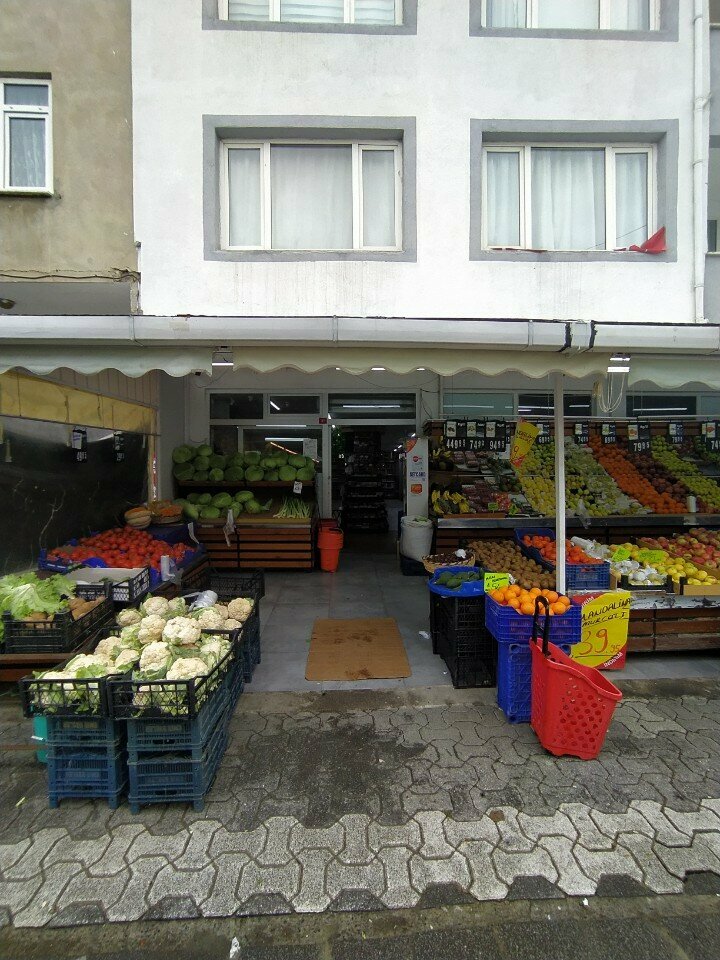 Manavlar Ersolmaz Mini Hal Gıda Pazarı, İstanbul, foto