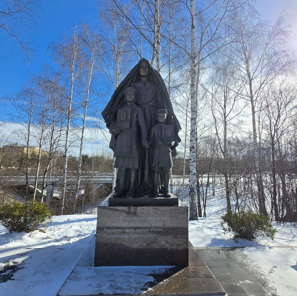 Anıt, heykel Солдатским матерям, Petrozavodsk, foto