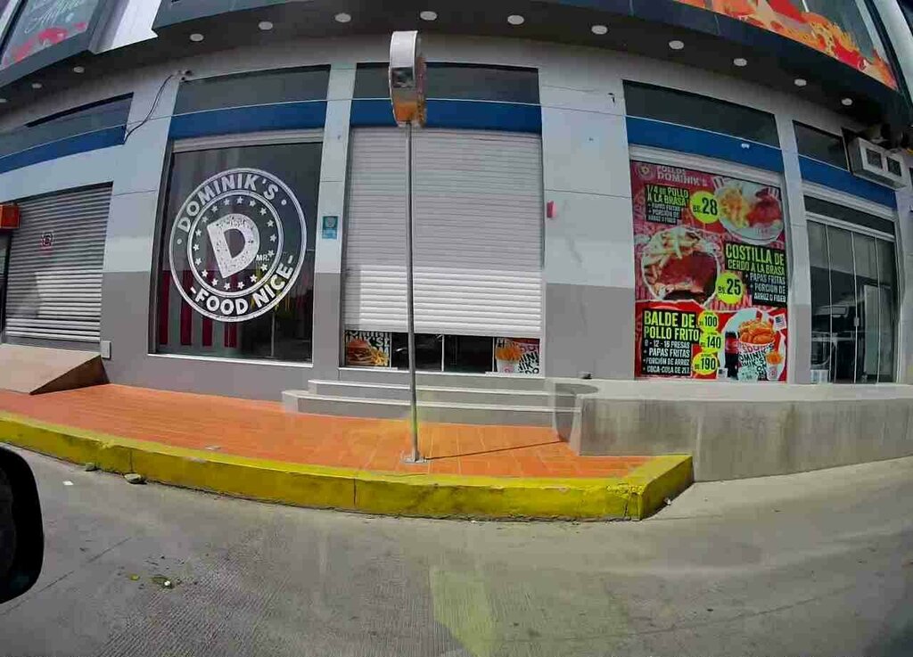 Restoran Pollos Dominik's, El Alto, foto