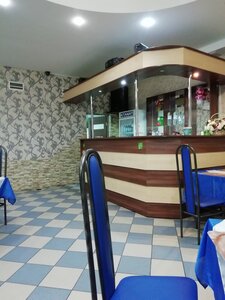 Лакомка (50 let Sovetskoy Vlasti Street No:10, Gus-Khrustalny), kafe  Gus‑Hrustalny'den