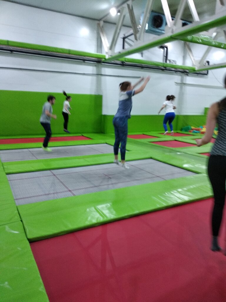 Trambolin merkezi Batut center Emotions, Moskova, foto