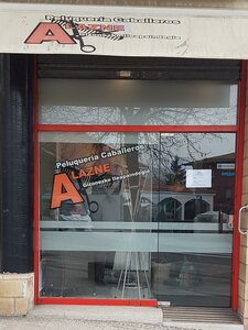 Peluquería de caballeros Alazne (Comunidad Autónoma del País Vasco, Guipúzcoa, Lazkao, Ordizia), berberler  Bask Ülkesi'nden