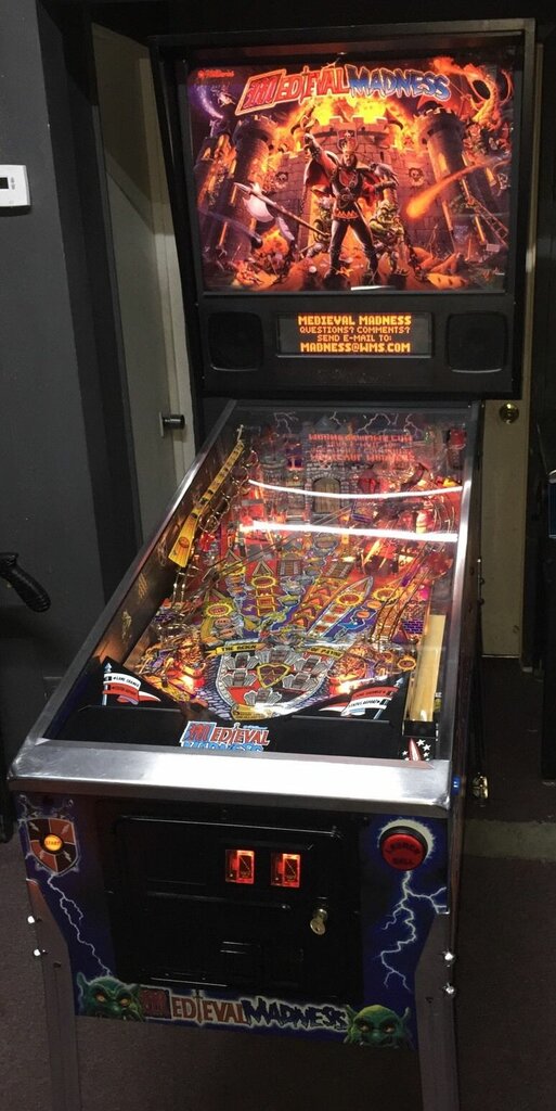 Kiralama noktası Orange County Pinballs, Fullerton, foto