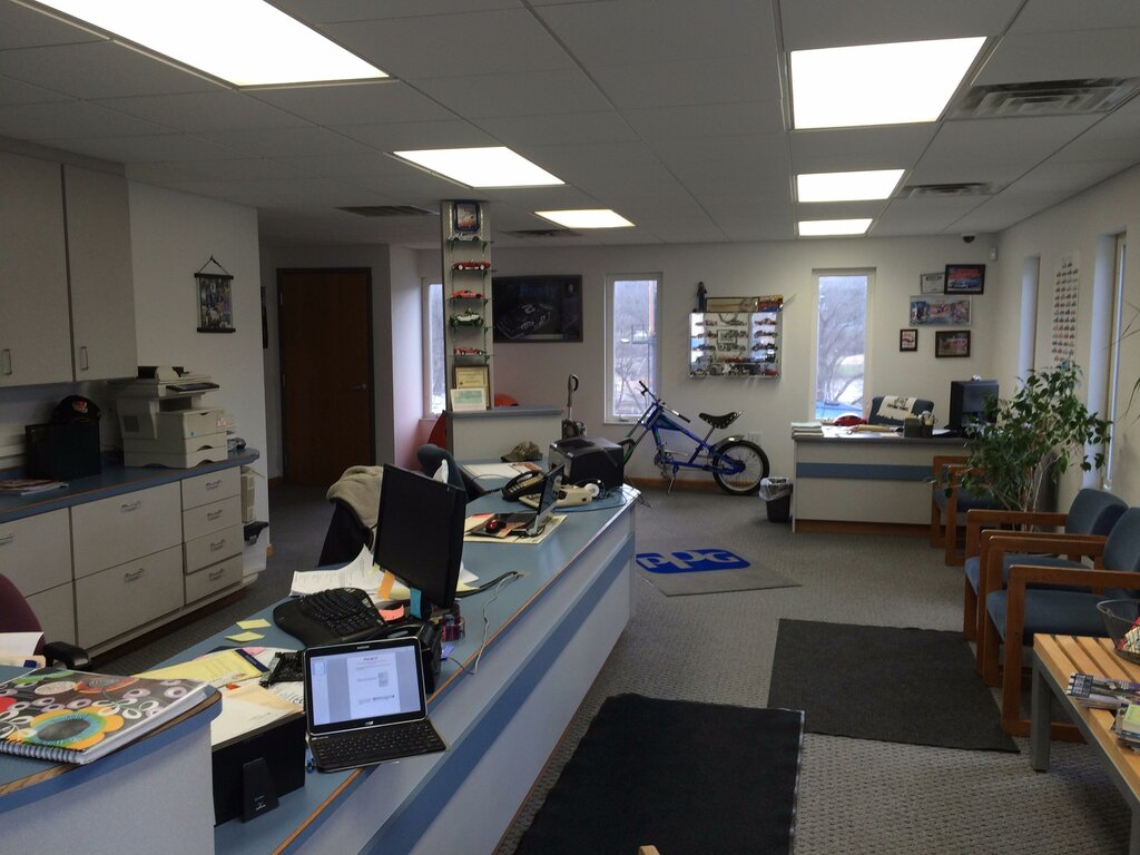 Kamyon ve ağır vasıta satış ve servis firmaları Dave Owens Auto Body, Ohio Eyaleti, foto