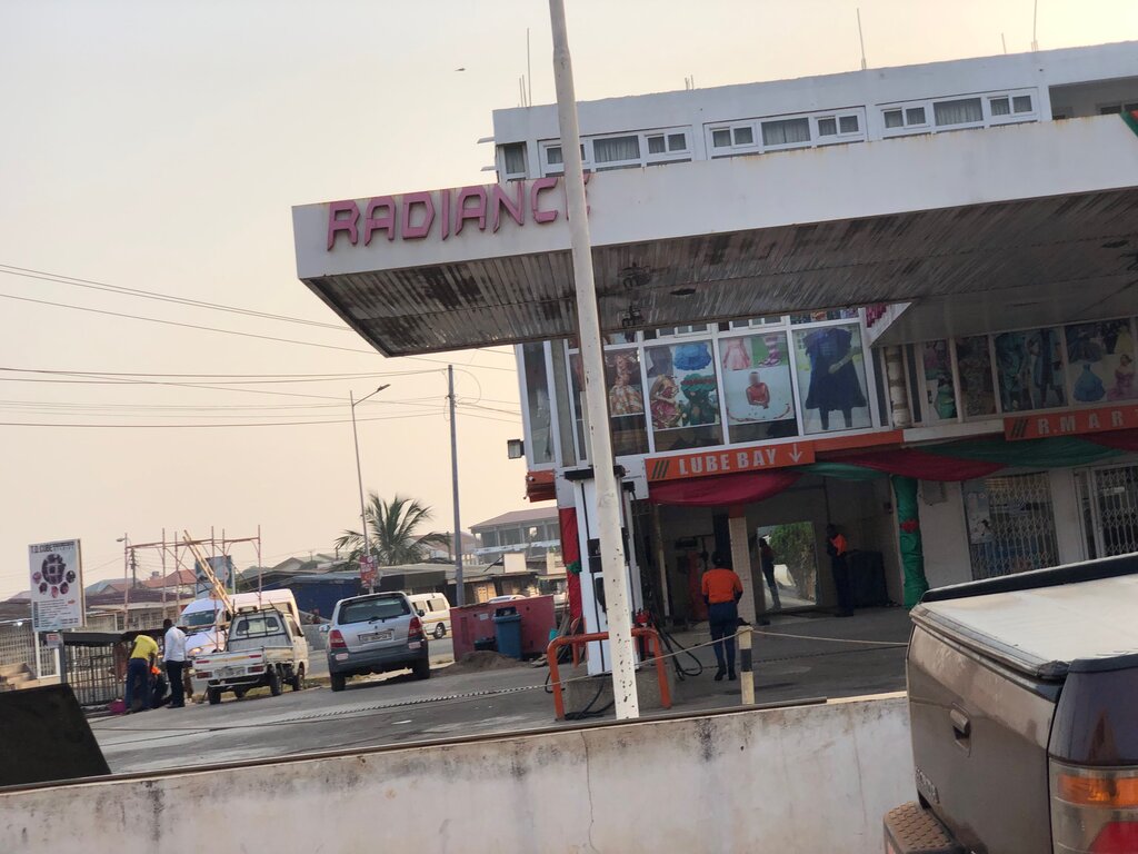 Benzin istasyonu Radiance Petroleum D & M Garments, Dünya, foto