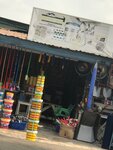 Leyland Paints (Abeka Road No:126), boya ve cila malzemeleri üretim ve satış yerleri  Akra'dan