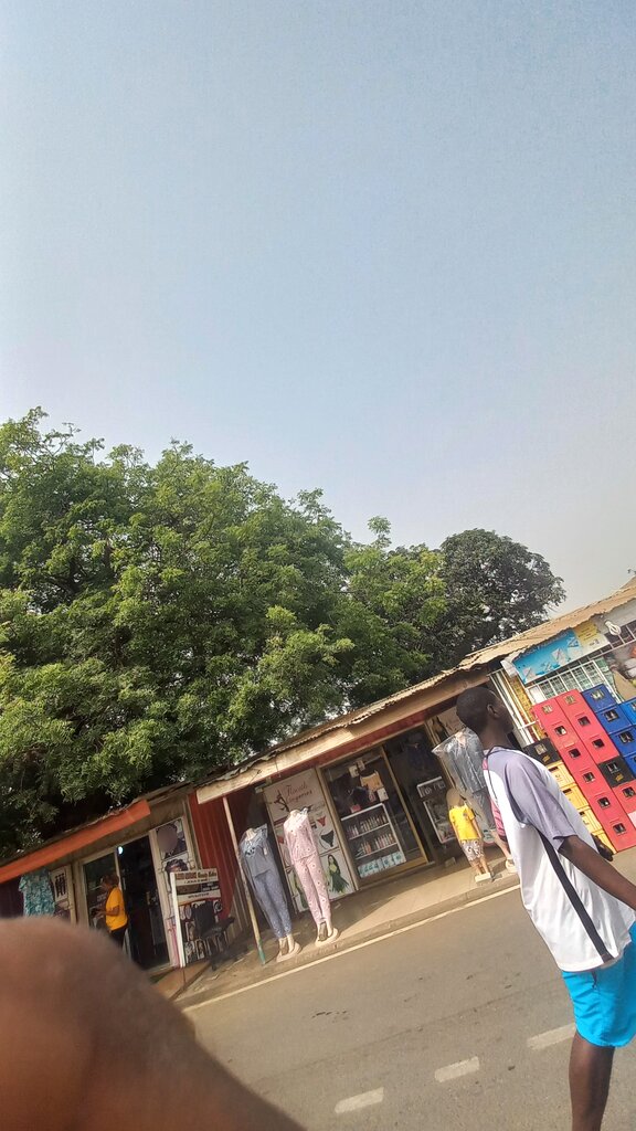 Terziler Florath Lingeries, Akra, foto