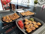 Время суши (Poperechnaya ulitsa No:48), suşi restoranı  Staraya Russa'dan