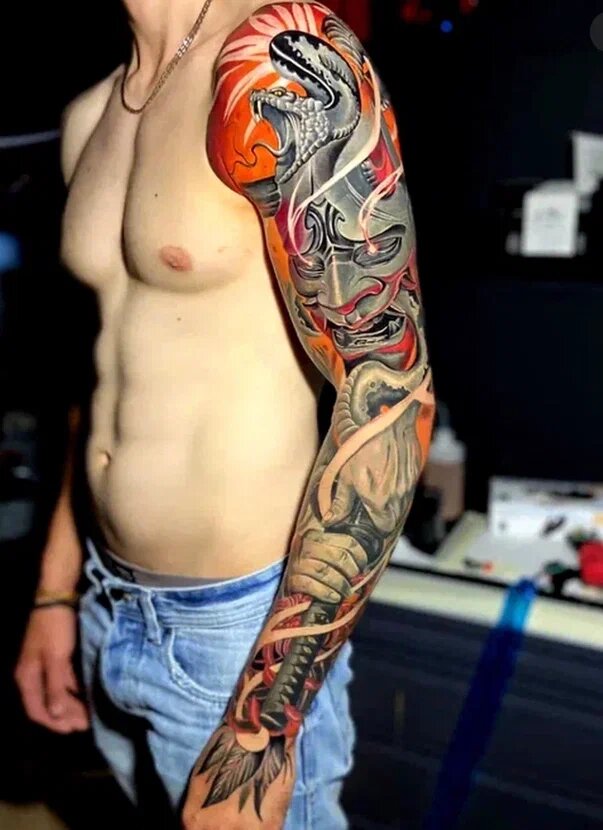 Dövmeciler Reframe Tattoo, Moskova, foto