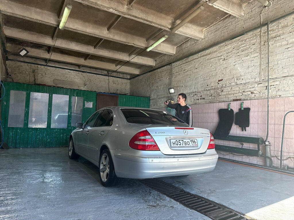 Oto yıkama Автомойка, Sverdlovskaya oblastı, foto