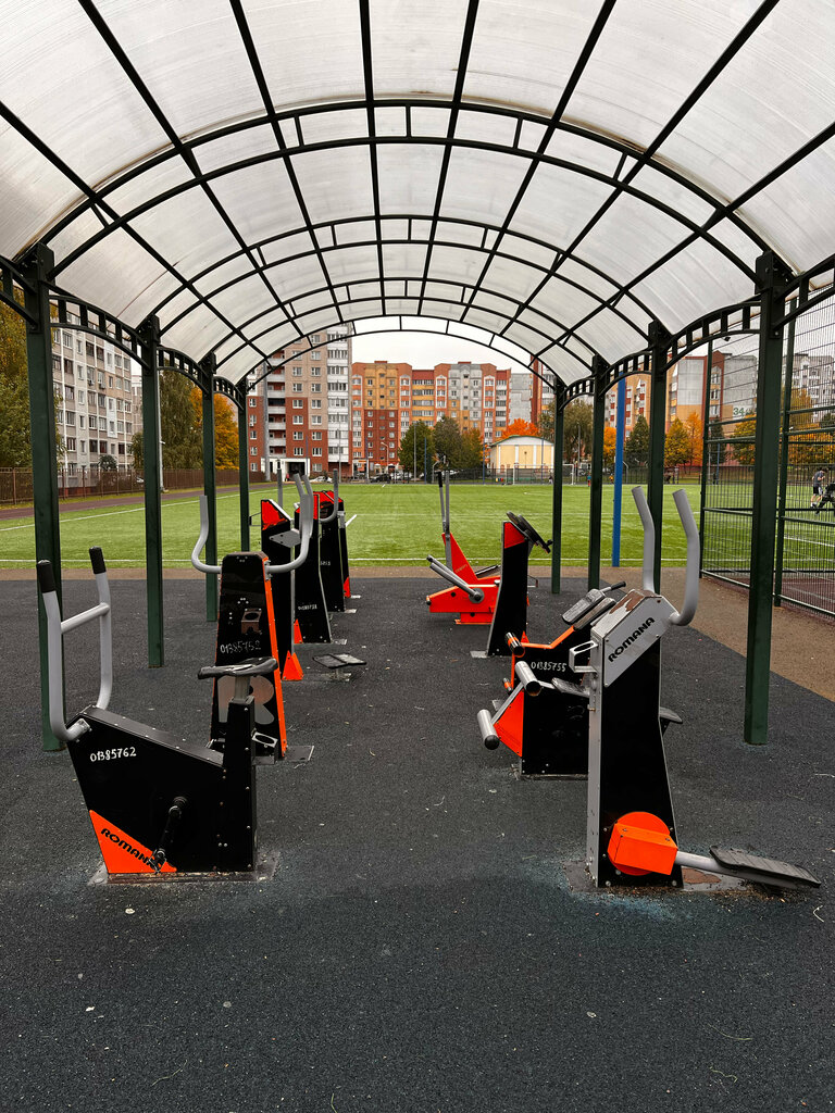 Spor alanı Межшкольный стадион, Minsk, foto