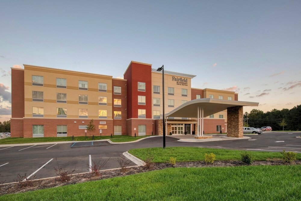 Otel Fairfield Inn & Suites by Marriott Charlotte Belmont, Kuzey Carolina Eyaleti, foto