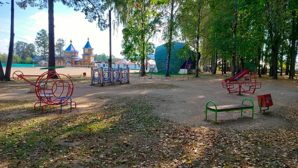 Oyun alanı Playground, Kirovskaya oblastı, foto