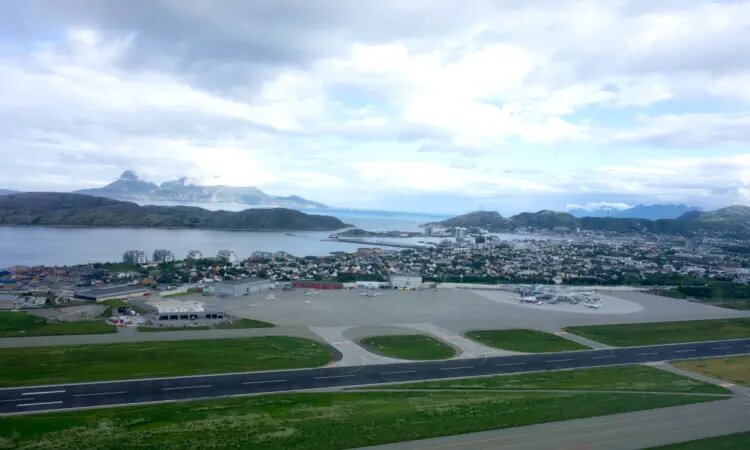 Havaalanları Bodø Lufthavn, Bodø, foto