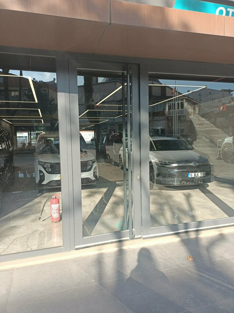 Otomobil satış galerileri Akalın Otomotiv, Bursa, foto