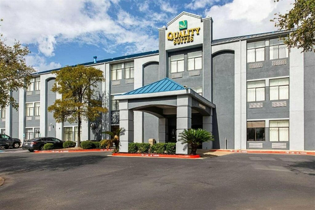 Otel Quality Inn & Suites Airport, Texas, foto