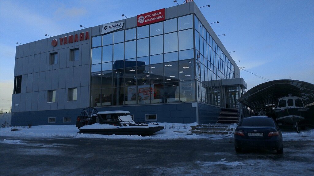 Otomobil satış galerileri Bajaj, Surgut, foto