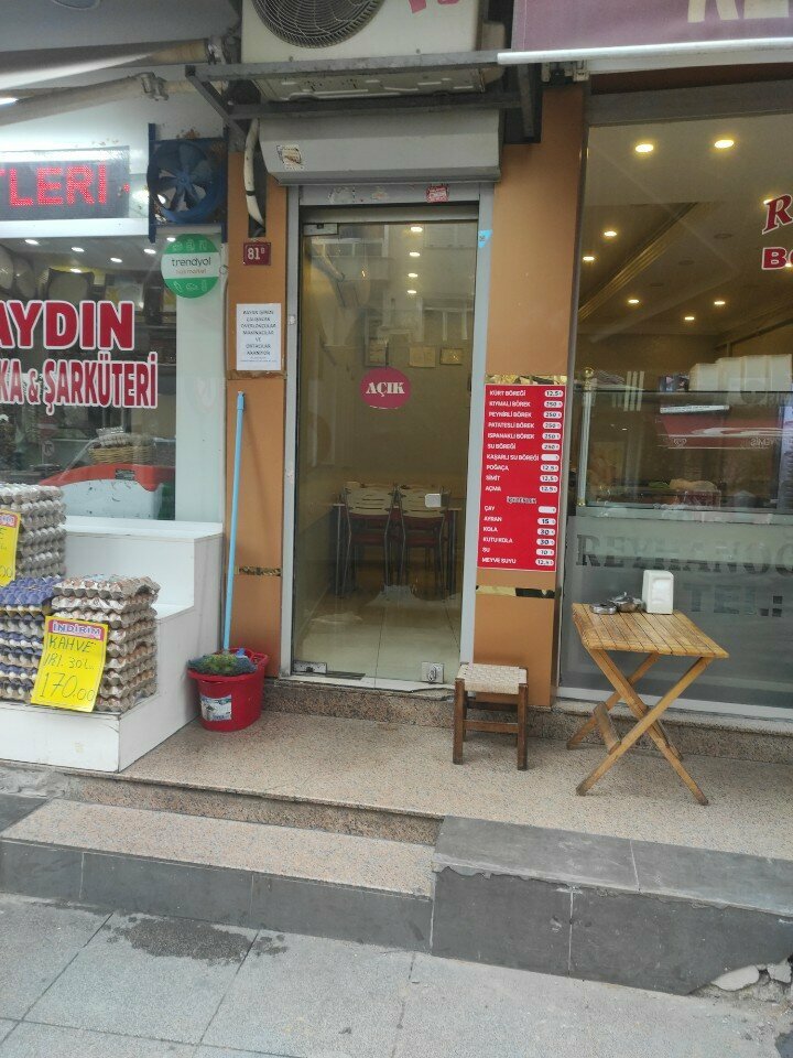 Fast food Reyhanoğlu Börek Salonu, İstanbul, foto