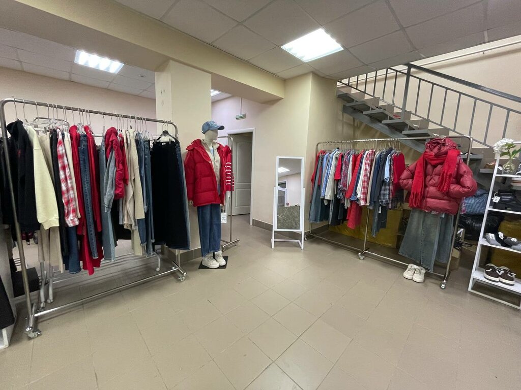 Giyim mağazası ZonaModno, Çernuşka, foto