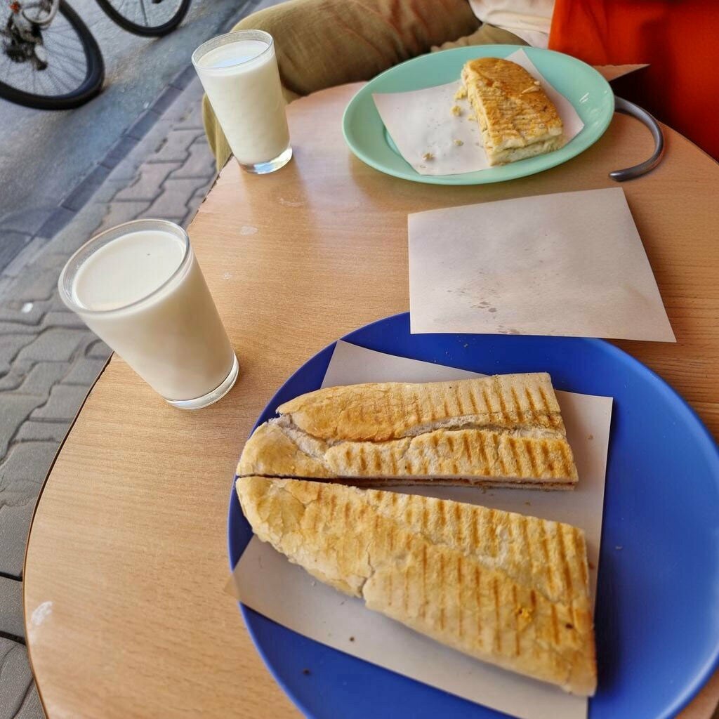 Restoran Tostcu Tahsin, Bucak, foto