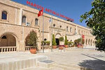 Mardin Artuklu Üniversitesi İslami İlimler Fakültesi (Mardin, Artuklu, Akbağ Mah.), üniversiteler  Artuklu'dan