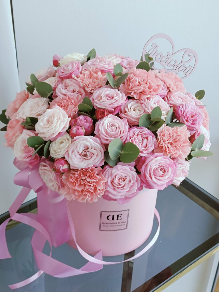 Çiçek teslimatı Doronina Elena Floristics Studio, Yekaterinburg, foto