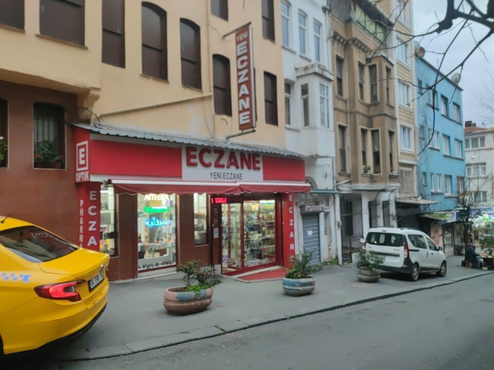 Eczaneler Yeni Eczane, İstanbul, foto