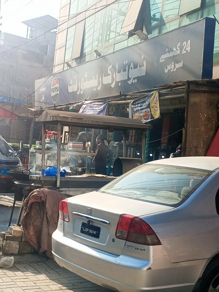 Fast food New Tabaq Hotel, Rawalpindi, foto