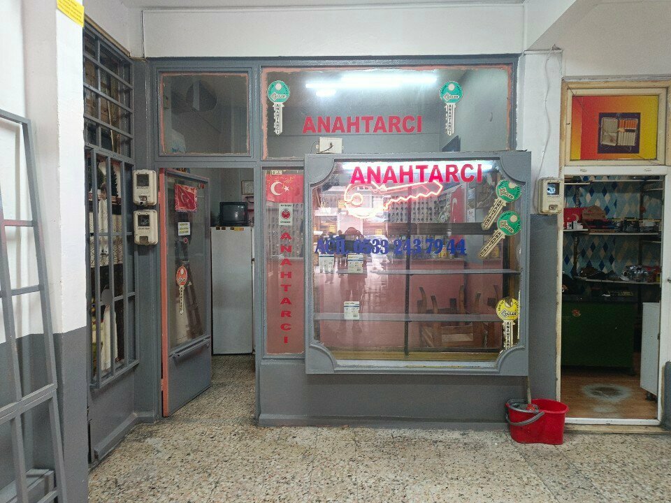Anahtarların imalatı ve onarımı Yüce Kardeşler Anahtar, İstanbul, foto