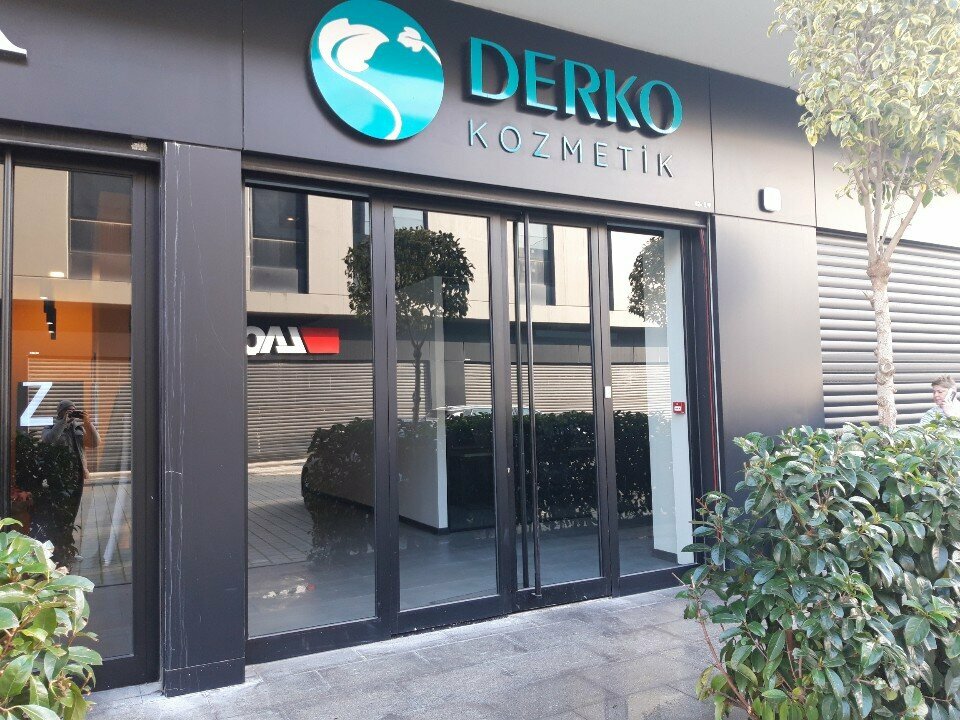 Kozmetik ve parfümeri firmaları Derko Kozmetik, İzmir, foto