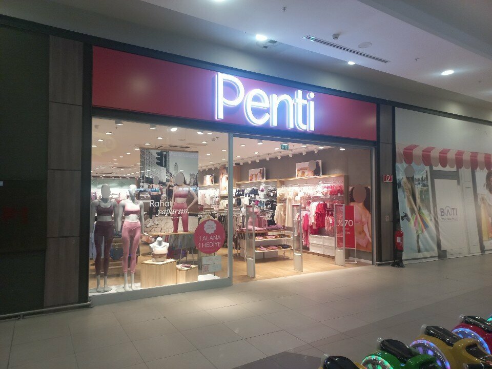 i̇ç giyim ve mayo mağazası Penti, İzmir, foto