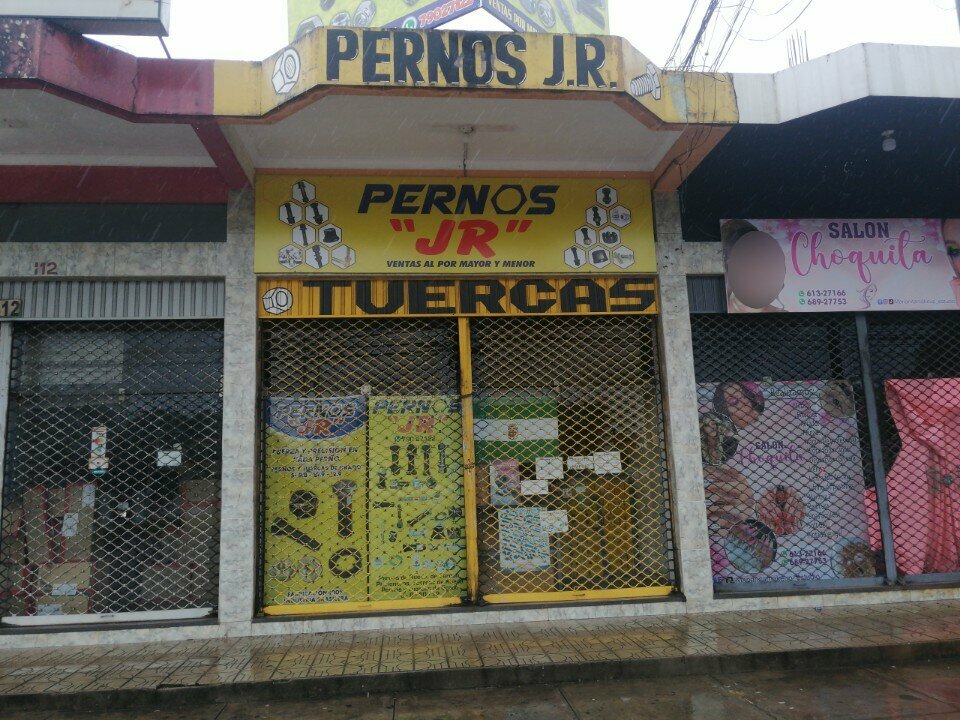 Giyim mağazası Pernos Jr, Santa‑Krus, foto
